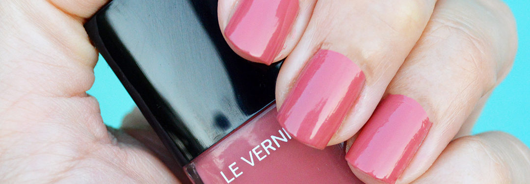Chanel Rose Confidentiel nail polish review | Bay Area Fashionista