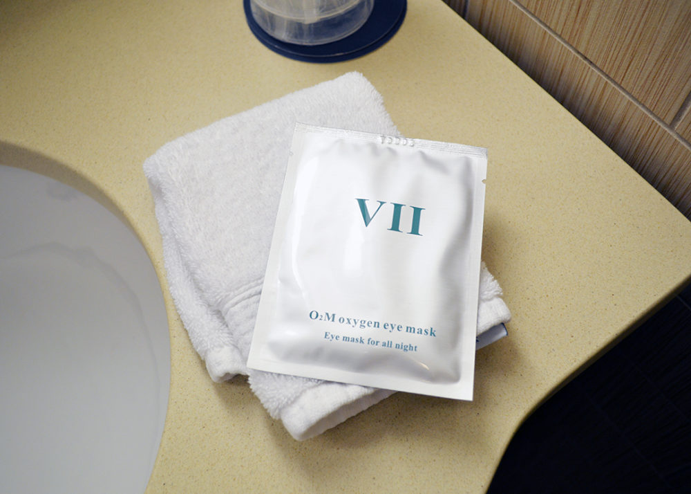 VII Code O2M oxygen eye mask for all night review – Bay Area Fashionista